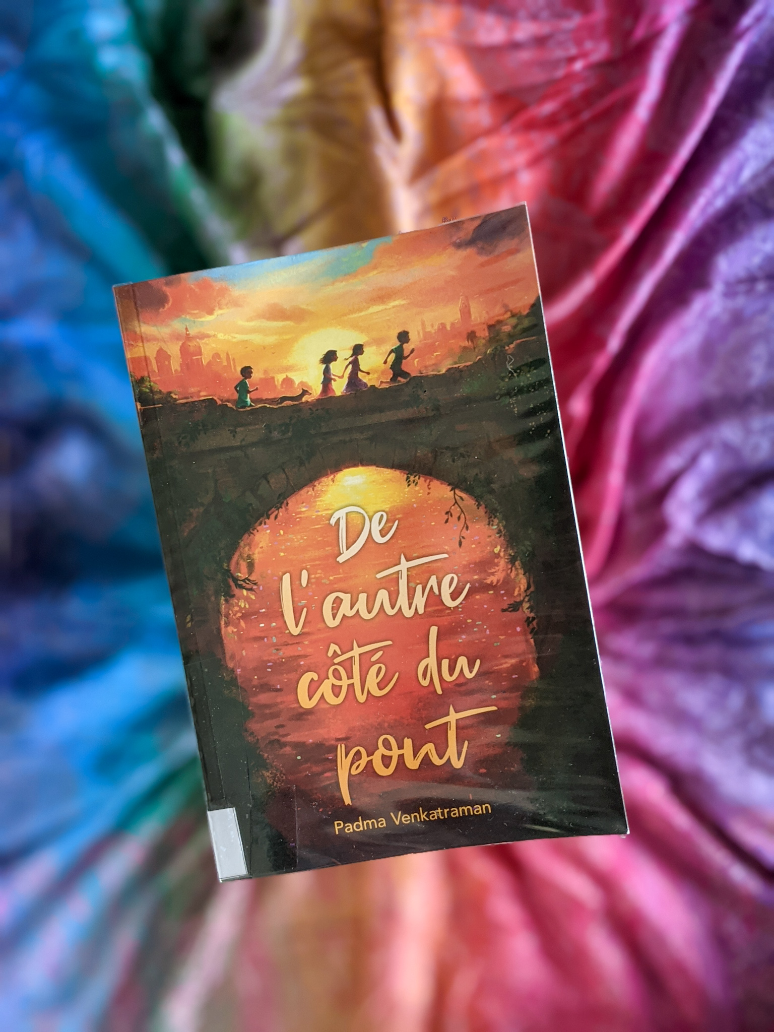 De l'autre côté du pont, Padma Venkatraman. - La Bande à Baudelaire